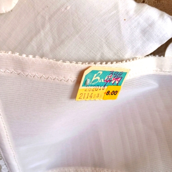 Vintage | Intimates & Sleepwear | Nwt Nos Bali Sno Flake Vintage Bra W ...